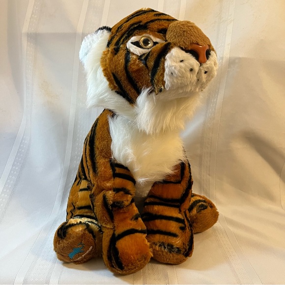 Animal Planet | Toys | Animal Planet Plush Kids 4 Inch Sitting Tiger ...